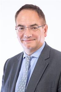 The Compensation Trend Reshaping UK Senior Hiring 2026